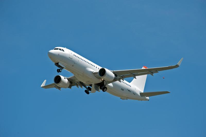 First serial Sharklet equipped A320 starts certification flight test ...